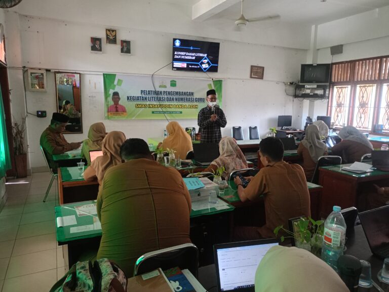 Kegiatan Pelatihan Pengembangan Literasi dan Numerasi Guru SMAS ...